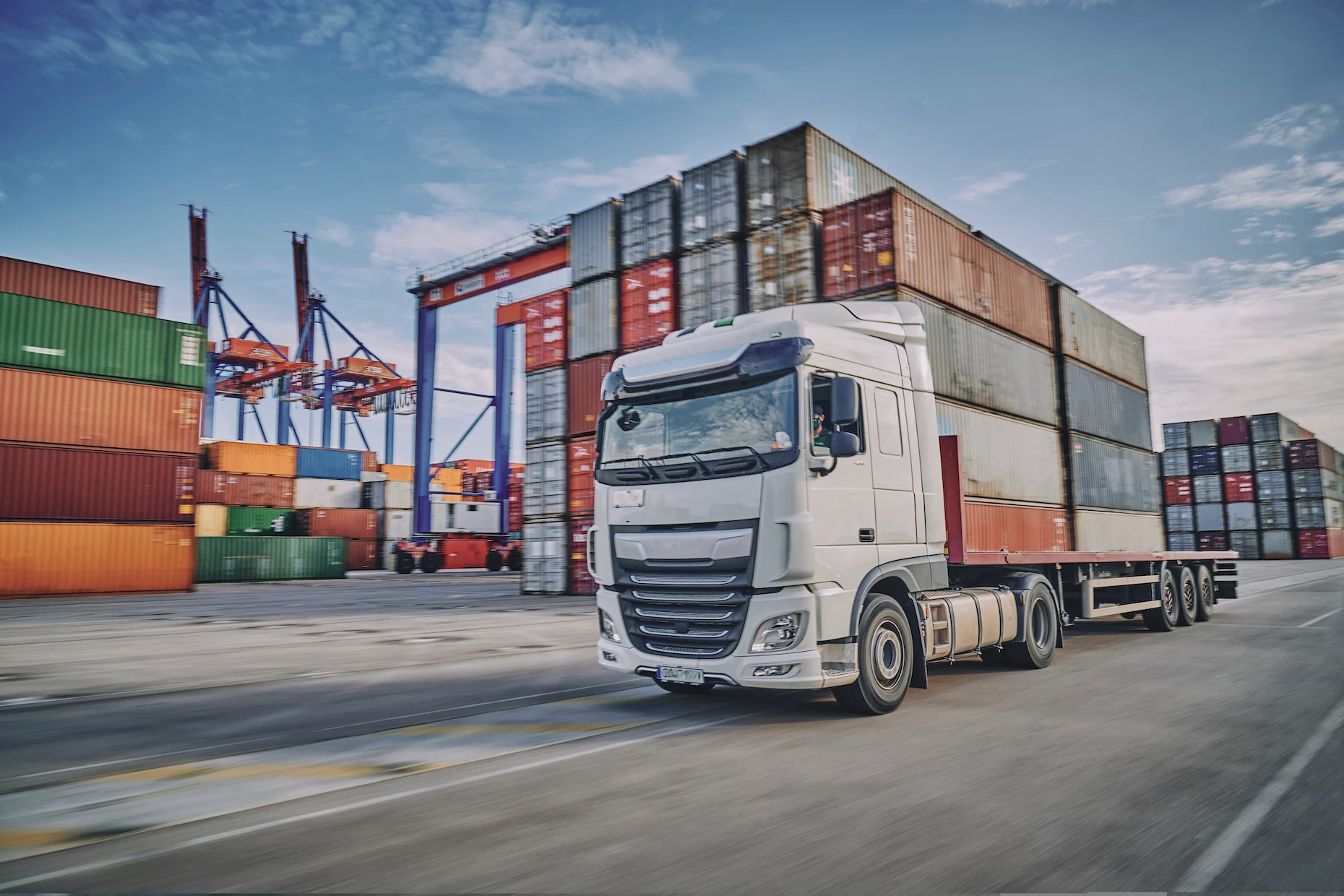 HERE Asset Tracking | Real-Time Asset Visibility | Solutions | HERE